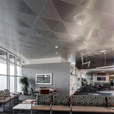 China Plain surface Aluminum Metal Ceiling Beveled Edge Waterproof Triangle Clip In for sale