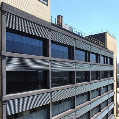 China PVDF Painting Exterior Sun Louvers 132mm Horizontal Opening Pattern for sale