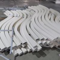 China 6000mm Metal Building Facades Custom Wave Tube Baffle Cladding Wall Curtain for sale