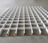 China Ventilate Cell Metal Ceiling Tiles Aluminum Black And White Grid Ceiling Decoration for sale