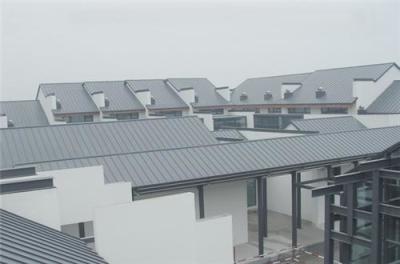 China Sine Wave 600x630x2.0mm Aluminum Corrugated Panel With Diameter 10mm Perforation for sale