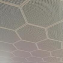 China Aluminum Hexagonal Clip In Ceiling 0.7mm Thickness For Convention Center for sale