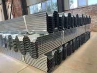 China Venlo Type Glass Greenhouse With Aquaponics Ventilation System for sale