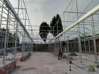 China PE Plastic Film Strawberry Plant Greenhouse With Hydroponics System for sale