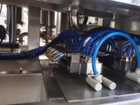 China ISO 1000Kg Detergent Filling Machine 2200mm Large Bottle Filling Machine for sale