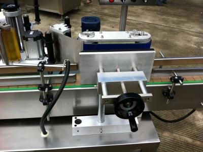 China Silver Gray 220V 50Hz Bottle Sticker Machine PLC Hot Melt Labeling Machine for sale