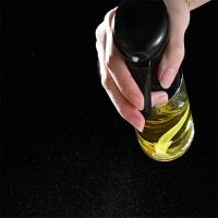 China Portable Glass Olive Oil Sprayer 19.5cm Kitchen Cooking Vinegar Dispenser Bottle Black White for sale