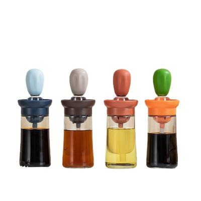 China Kitchen Oil Dispenser Bottle with Scale and Silicone Grill Brush 400g 6.45x20cm for sale