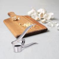 China 135G Heavy Duty Garlic Press Mincer Ginger Crusher Peeler Squeezer Chopper 15.5cm Kitchen Tool for sale