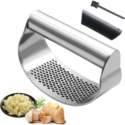China 304 Stainless Steel Garlic Chopper Mincer Crusher 120g Easy Squeeze Clean Kitchen Grater for sale