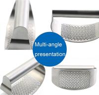 China 304 Stainless Steel Garlic Chopper Mincer Crusher 120g Easy Squeeze Clean Kitchen Grater for sale