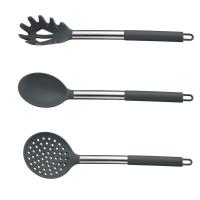 China Silicone Nonstick Kitchen Utensil Set 5 Piece Heat Resistant Spatula Spoon for Frying Fish Leak for sale