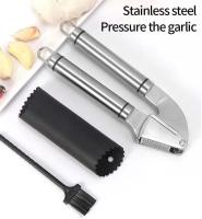 China Garlic Masher Vegetable Pepper Ginger Squeezer Handheld Crushing Tool Kitchen Accessories for sale