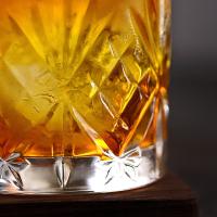 China 340ml Luxury Clear Rock Design Glass Engraved Crystal Whiskey Beer Glasses Cup for sale