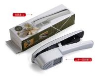 China 2 in 1 Aluminum Alloy Garlic Press and Slicer Ginger Chopper 6.5x4.5x20.5cm Custom Logo for sale