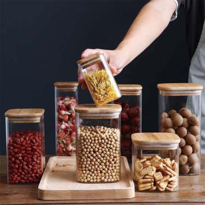 China Borosilicate Glass Food Storage Container with Bamboo Lid 300ml 500ml Spice Jar for sale