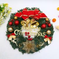 China Christmas Wreath with Red Berries and Pine Cones 0.5kg Plush Cloth Plastic Decoration for sale
