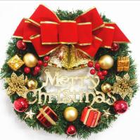China Plush Cloth and Plastic Christmas Pinecone Wreath 0.5kg Outdoor Holiday Decoration for sale