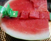 China Efficiently Cut Watermelon with Windmill Design Salad Fruit Cutter Slicer 33*7*3.5 cm for sale