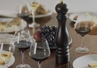 China Ceramic Core Coarse Salt Pepper Grinder Bottle for Gourmet Cooking for sale