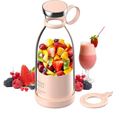 China Portable Electric Juicer 400ml USB Rechargeable Smoothie Blender Cup 40W for sale