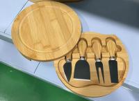 China Wooden Pizza Tools Set for Durable Customized Logo Charcuterie Board in Round Shape for sale