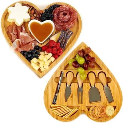 China Round Bamboo Cheese Board and Charcuterie Board Set with Knife 22.5x22.5cm for sale