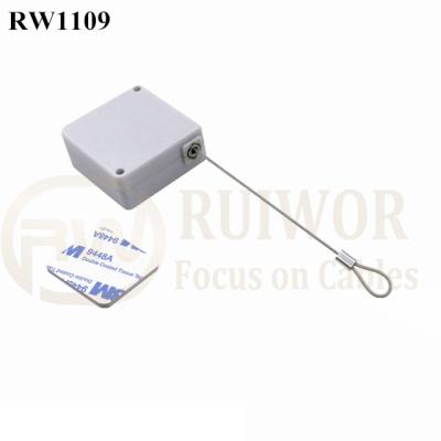 China RuiWor RW1109 Square Retractable Security Tether Plus Size Customizable Fixed Loop End for sale