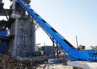 China Anti Static Inclined Cleated Belt Conveyor Gear Motor Driven Steel Materal Frame for sale