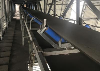 China Motorized Pulley Driven Rubber Inclined Belt Conveyor Simple Structure for sale