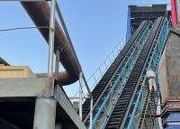 China 11-84 m3/h Sidewall Belt Conveyor Inclined Bucket Conveyor For Bulk Material for sale