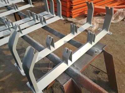 China Conveyor Spare Sparts 35 Degree Groove Angle Roller Idler Frame Trough Model for sale
