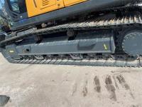 China Good Health Condition 22 Ton Hyundai HX220 Excavator in Shanghai High Operating Weight for sale