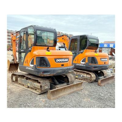 China Korea Original Earth-Moving Machinery 6 Ton Excavator Mini Digger for Shanghai Market for sale