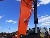 China Japan Used Doosan DX300LC Excavator with 2.9TON Operating Weight and Original Cylinder for sale