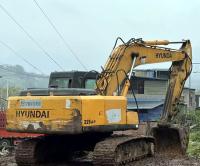 China Hyundai 225LC-7 Excavator 25 Ton Used in Good Working Condition with Original Painting for sale