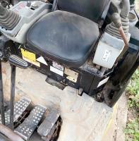 China 3 Ton Mini Excavator with Blade Made in Japan Rubber Track Earth-Moving Machinery for sale