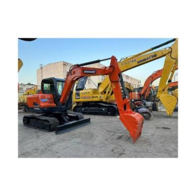 China Used Doosan Mini Excavator with Dozer Blade DX60 DX75 DX80 DX55 0.21m3 Bucket Capacity for sale