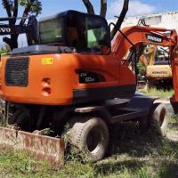China 2560 Working Hours Doosan Mini Wheel Digger DX 60W Used 6 Ton Wheel Shovel In Shanghai for sale