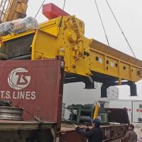 China Wood Pallet Crusher 20t/h Heavy Duty Waste Wood Crushing Machine with 160-400kW Power and 800-1400mm Roller Diameter for sale