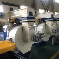 China Stainless Steel Biomass Wood Pellet Machine 1-3 t/h Capacity with 420-650mm Ring Die for sale