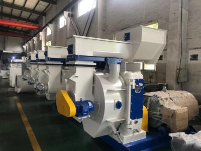 China Coffee Grounds Pellet Making Machine 3-4 T/H Ring Die Pellet Mill 200kw for sale