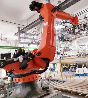 China KUKA KR 180 R3200PA 5-Axis Industrial Robot Arm with 180kg Payload and 3195mm Reach for sale