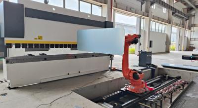 China KUKA KR 210 R2700 Industrial Robot Cell 210kg Payload 6 Axis Workstation for sale