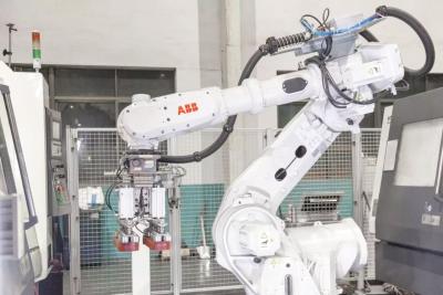 China Industrial Programmable Robotic Arm 150kg Payload 2.2m Reach for Manufacturing Automation for sale
