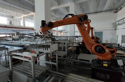 China KUKA KR60 Ceiling Mounted Palletizing Robot 60kg Payload 2952mm Reach Industrial Automation for sale