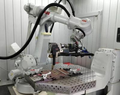 China IRB 6700-200/2.60 6 Axis Robot Arm 200kg Payload 2.6m Reach for Welding Material Handling for sale