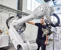 China Irb 4400 Bottom 6 Axis  Highly Efficient  Robotic Welding Integrators for sale