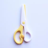 China Student Cutting Paper Leaf Spring Plastic Blunt Scissors for Kids for sale