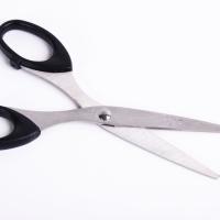 China High quality wholesale office and school supplies OEM palstie handle office scissors for sale